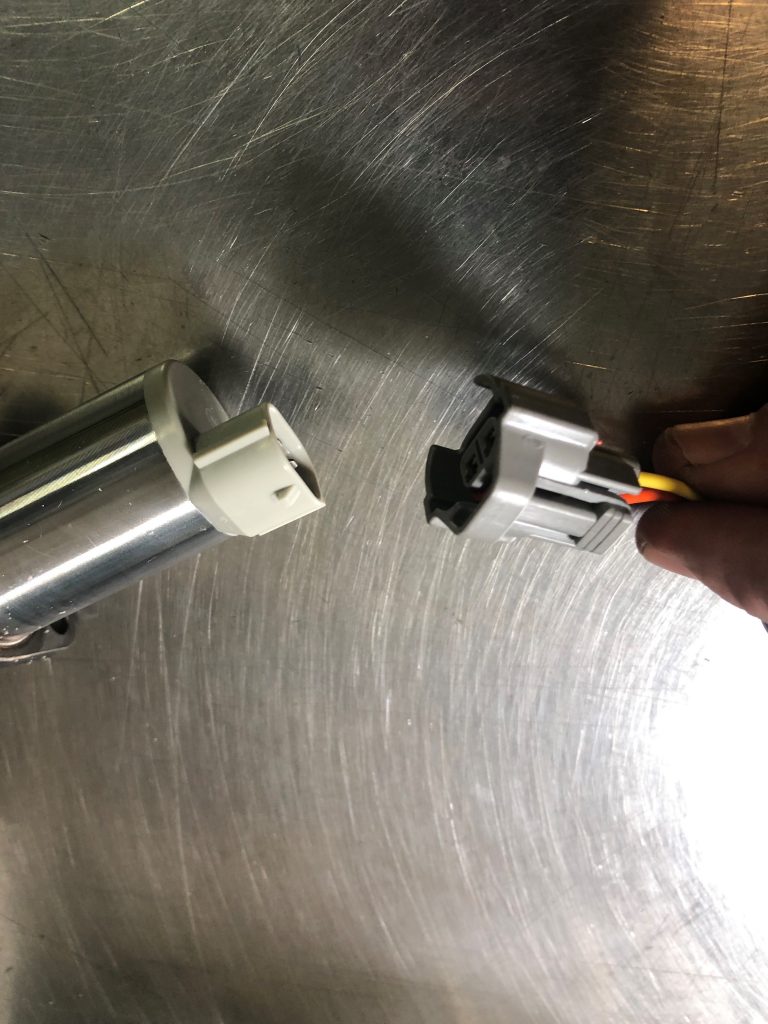 Denso short type injector plug connector